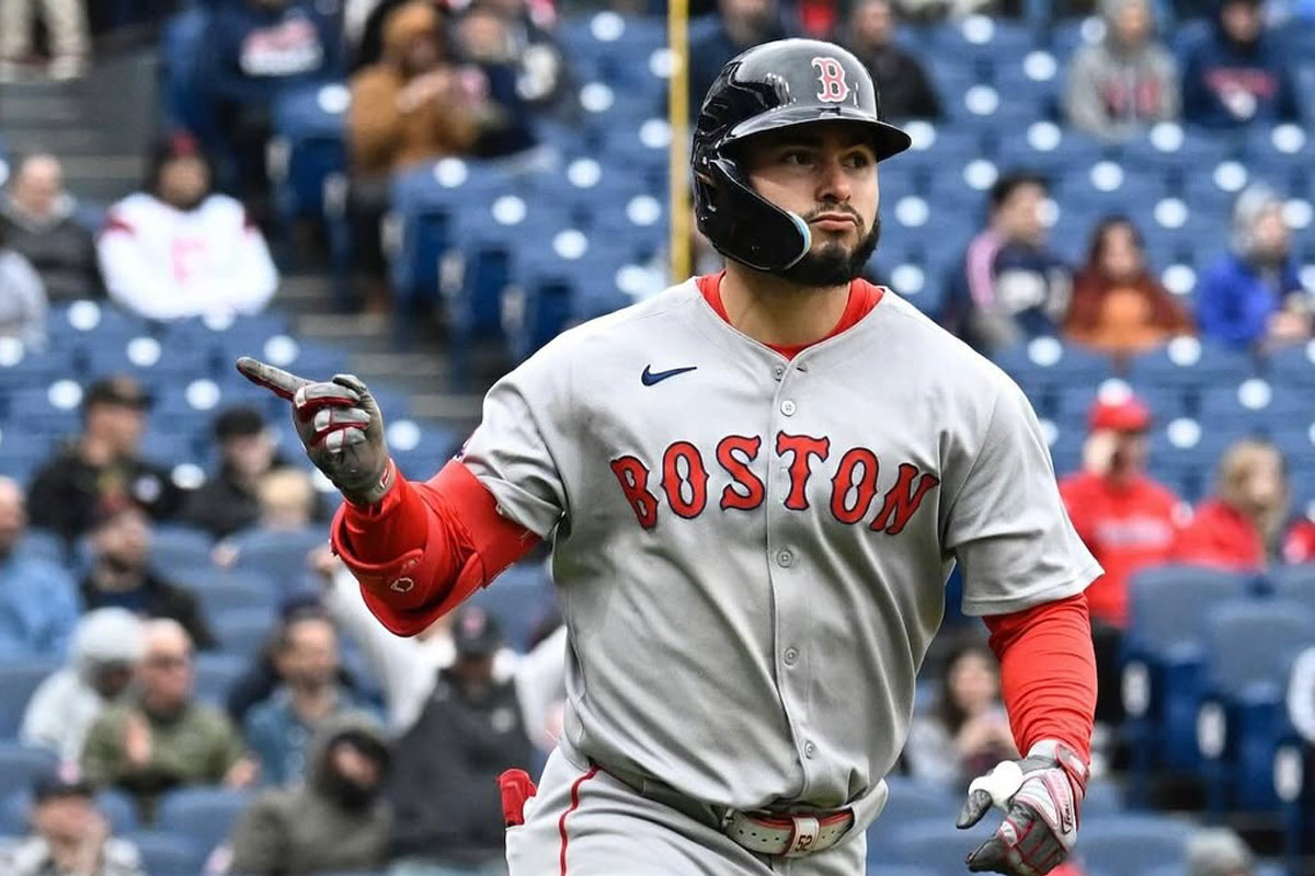 Los Medias Rojas reiteran que quieren ver a Wilyer Abreu jugar a diario ...