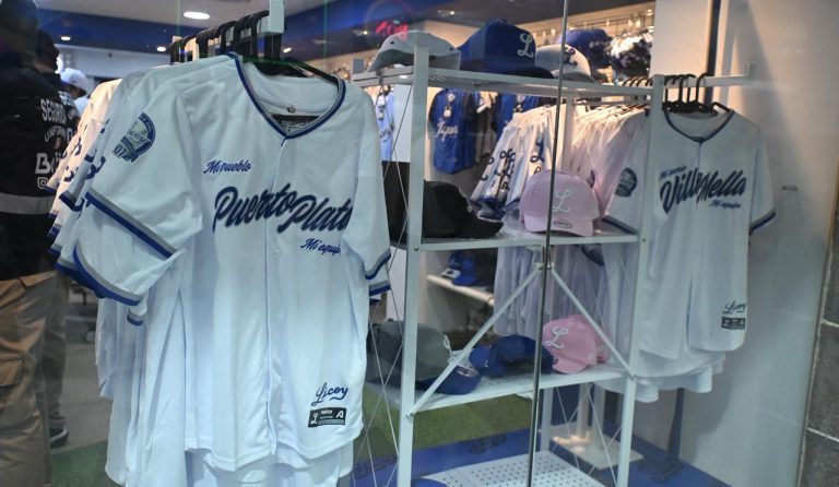Licey presenta su nueva colección “Mi barrio, mi equipo” - Adictos al ...